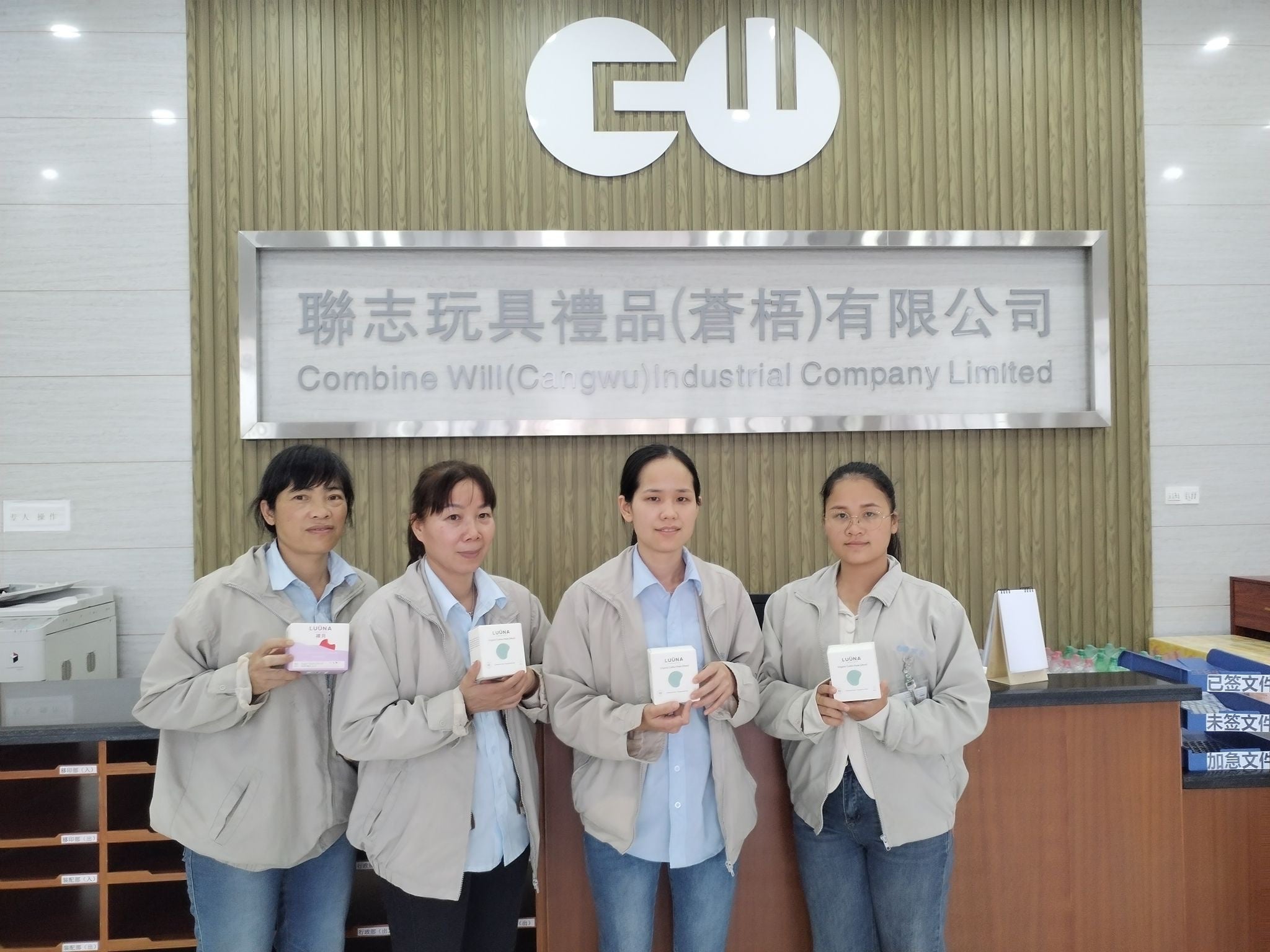 LUÜNA Period Products on the Factory Floor – LUUNA